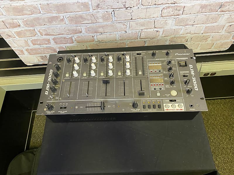 Pioneer DJM 3000 DJ Mixer (Buffalo Grove, IL) | Reverb