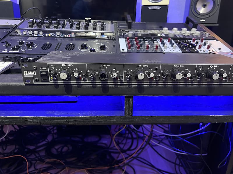 Rane PE 15 Parametric EQ | Reverb