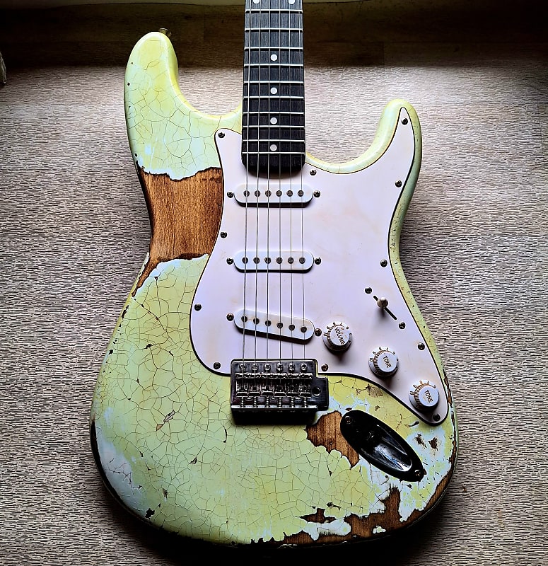 Partcaster Stratocaster kit nitro relic(video) | Reverb