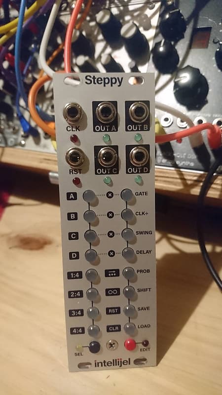 Intellijel Steppy 3U 2022 White | Reverb