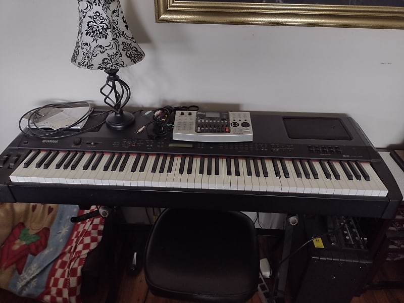 Yamaha P-250 Electric Digital Stage Piano 88 Keys VG-XLNT | Reverb
