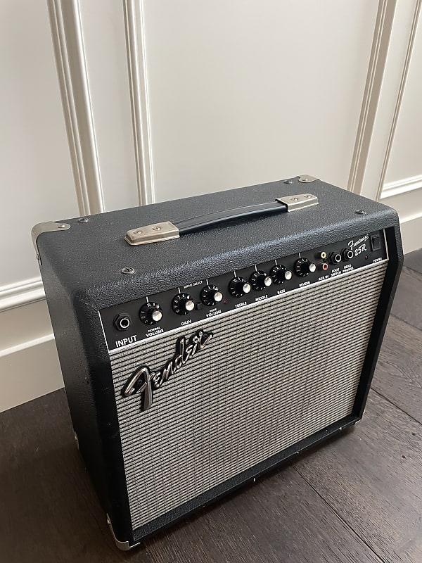 Fender 25R Black | Reverb