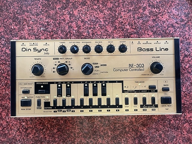 Dinsync RE-303 | Reverb