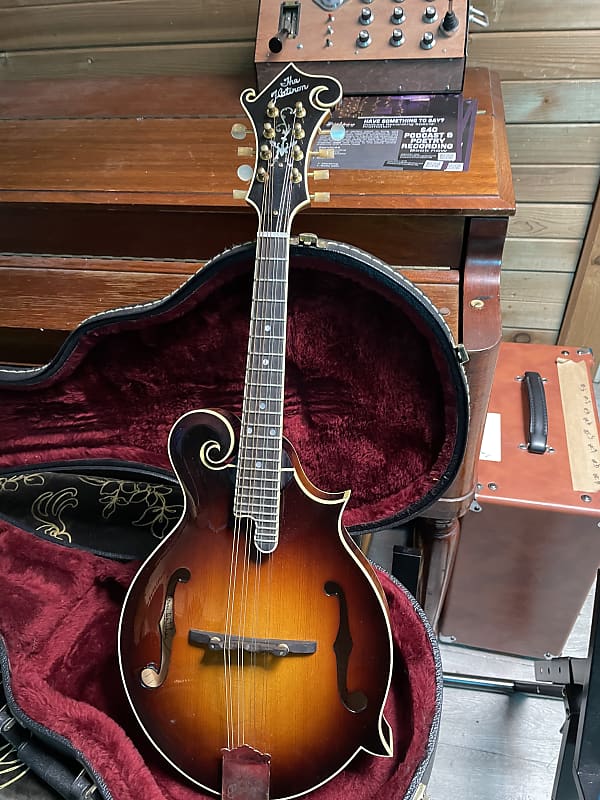 the Flatiron (Gibson) f5 artist with factory installed pick | Reverb