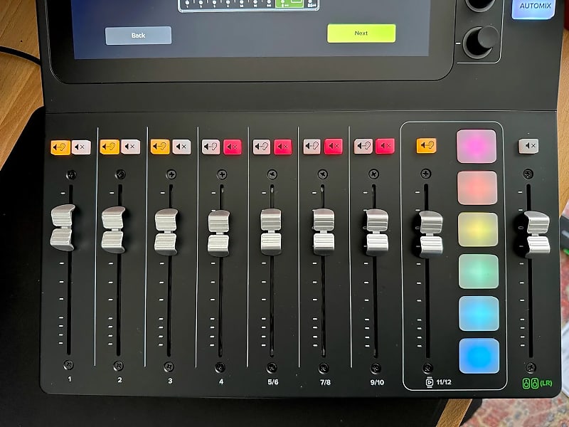 Mackie DLZ Creator Adaptive Digital Mixer with Mix Agent | Reverb