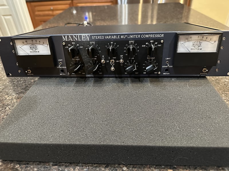 Manley Labs Variable Mu Mastering Version Stereo Tube | Reverb