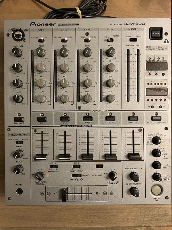 Pioneer DJM-600 Professional Dj Mixer | Reverb