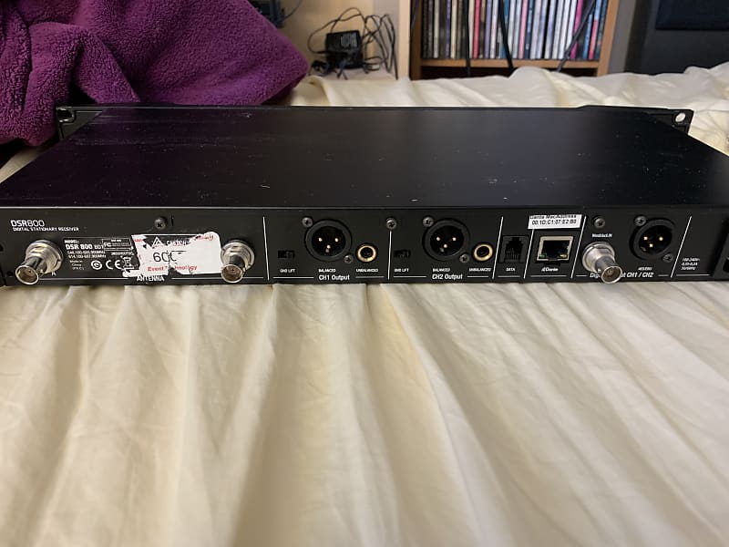 AKG DSR800 dual wireless digital microphone receiver bd1 | Reverb