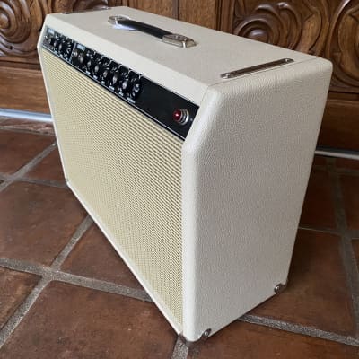 Fender '64 Custom Deluxe Reverb-Amp 2-Channel 20-Watt 1x12" | Reverb