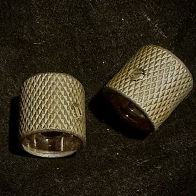 Relic Aged 60s Style Knurled Nickel Brass Barrel Knobs | Reverb
