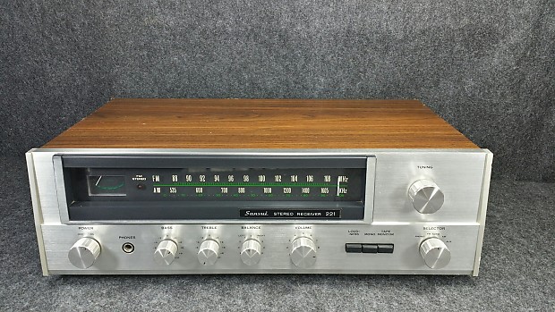 Vintage Sansui 221 AM/FM Stereo Receiver | Reverb