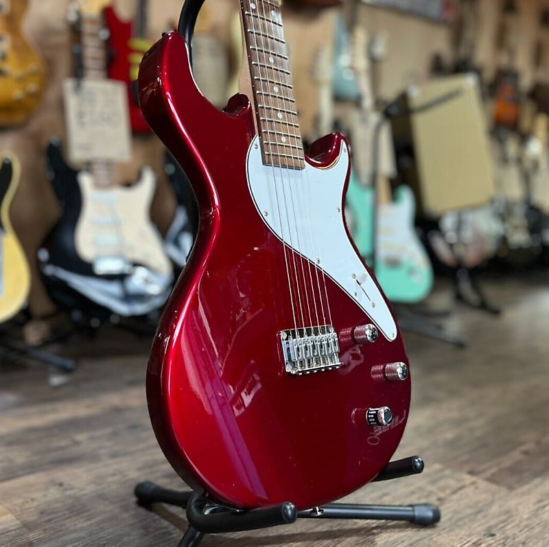 Line 6 Variax Modelling Technology Electric Guitar (with Case | Reverb