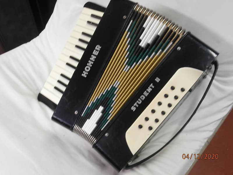 Hohner Hohner Student 2 piano accordion 1960-1970 | Reverb Australia