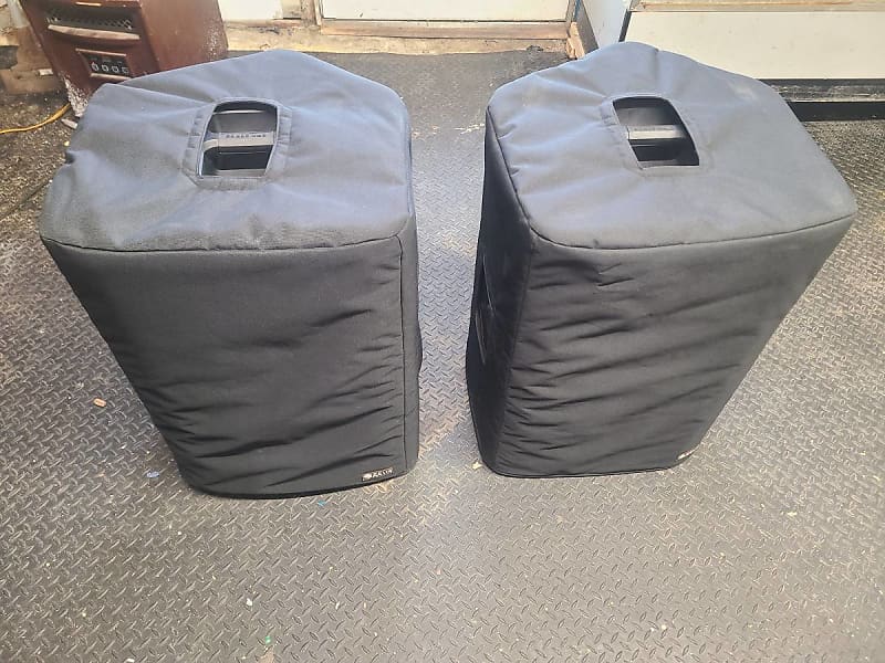Pair of JBL SRX815P with covers | Reverb