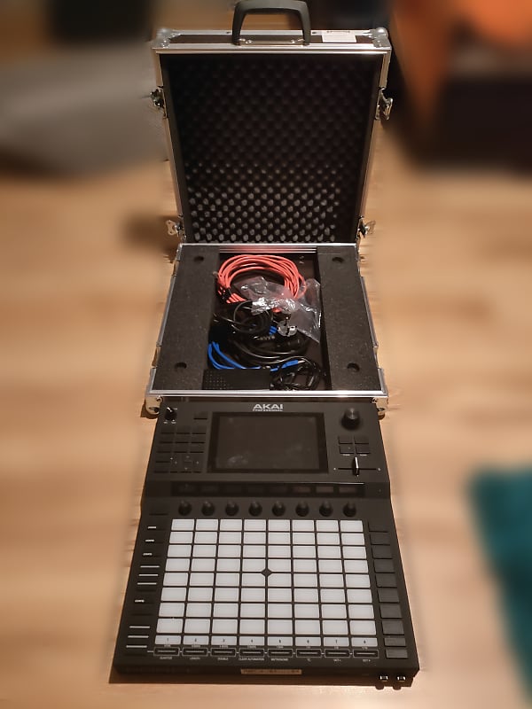 AKAI PROFESSIONAL FORCE CASE BUNDLE | Reverb France