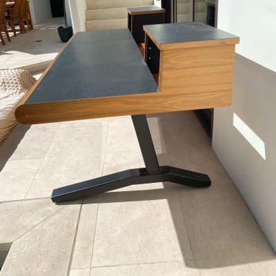 Sound Construction SCS Radius Desk Walnut | Reverb