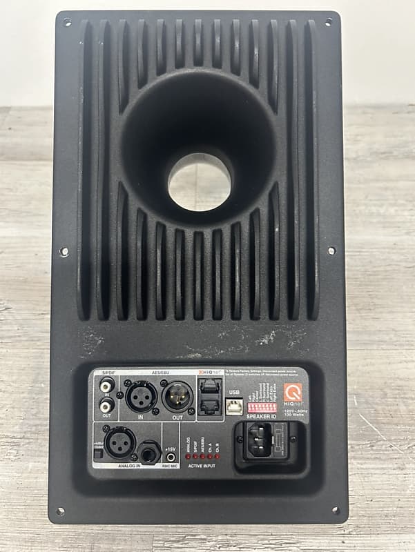 JBL LSR4326P Rear Panel & Amplifier | Reverb