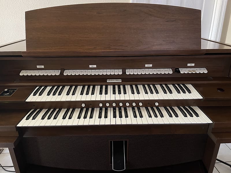 Allen Digital Console Organ w/ 32 Note Bass Pedal Board & | Reverb