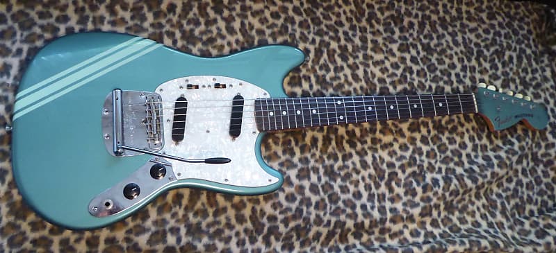 Fender Mustang Comp. 2004 - Ocean turqouise metallic | Reverb Hungary
