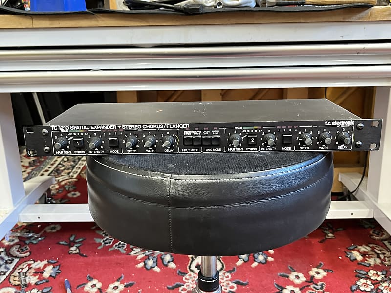 TC Electronic 1210 Spatial Expander Stereo Chorus Flanger | Reverb