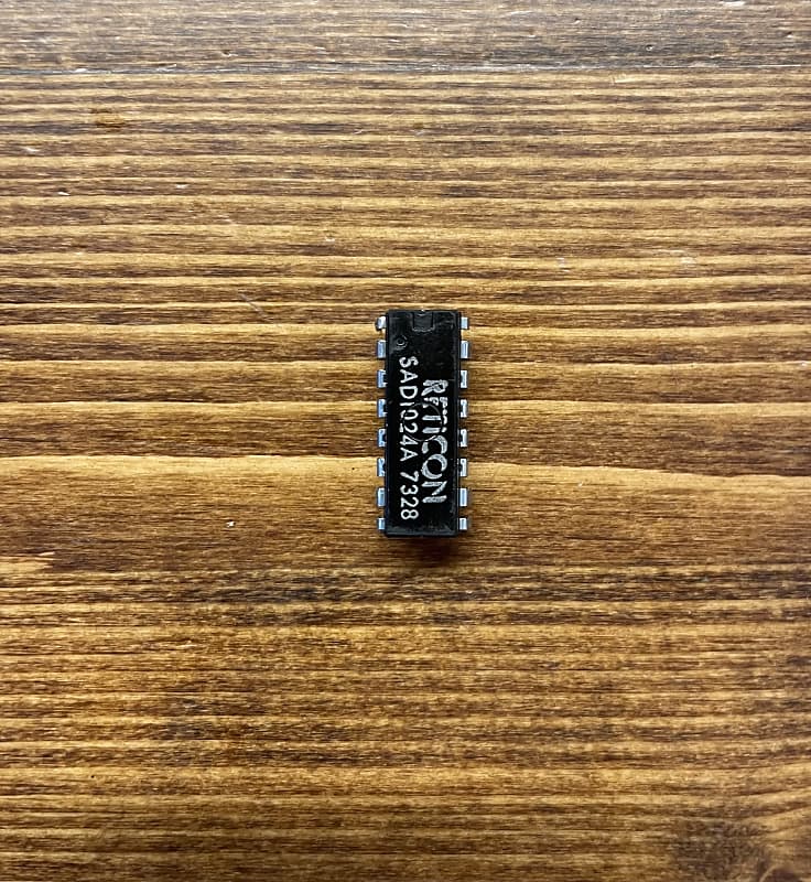 #4 Reticon SAD1024 70s BBD CHIP Bucket brigade | Reverb