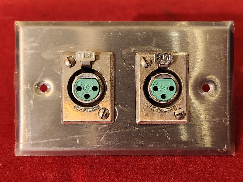 Vintage 1970s Switchcraft K3FS XLR Wall Socket #2 | Reverb