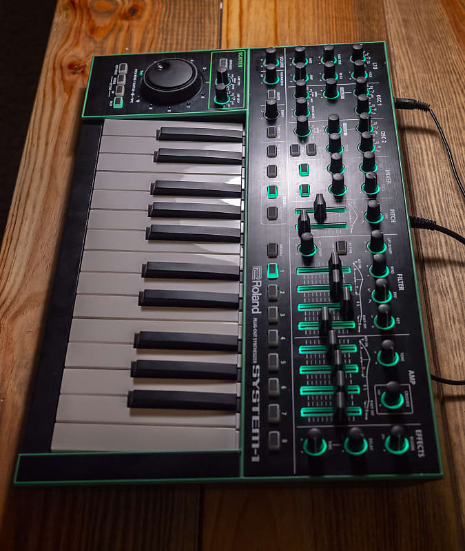 Roland SYSTEM-1 25-Key polyphonic Plug-Out Synthesizer | Reverb France