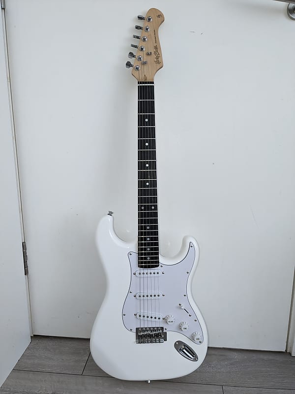 Harley Benton ST-20 WH Standard Series | Reverb