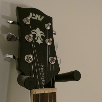 ivy ILS-300 EGR - LP - Solid-Body Electric Guitar, Emerald | Reverb