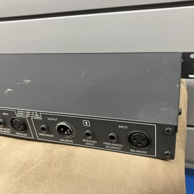 Symetrix 425 dual channel compressor/limiter/expander | Reverb