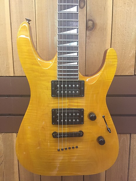 Charvel 750 XL with JT-390 String-Through Bridge | Reverb France
