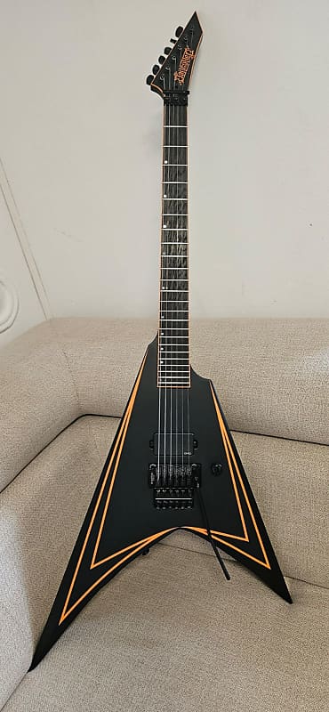 Tailcutter Alexi Laiho tribute flying V 2024 - black matt | Reverb