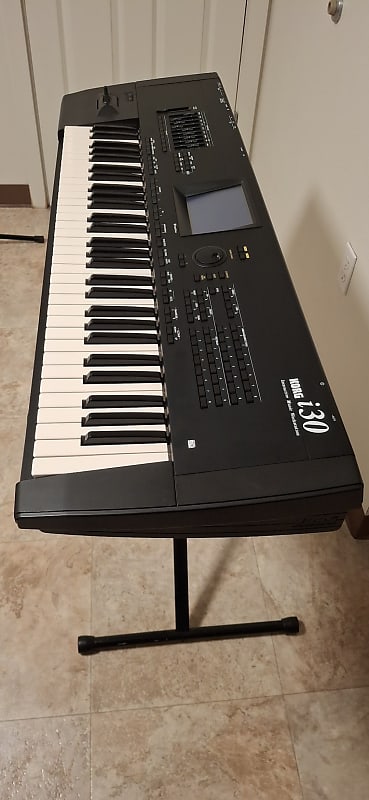 Korg i30 1998 - Black | Reverb