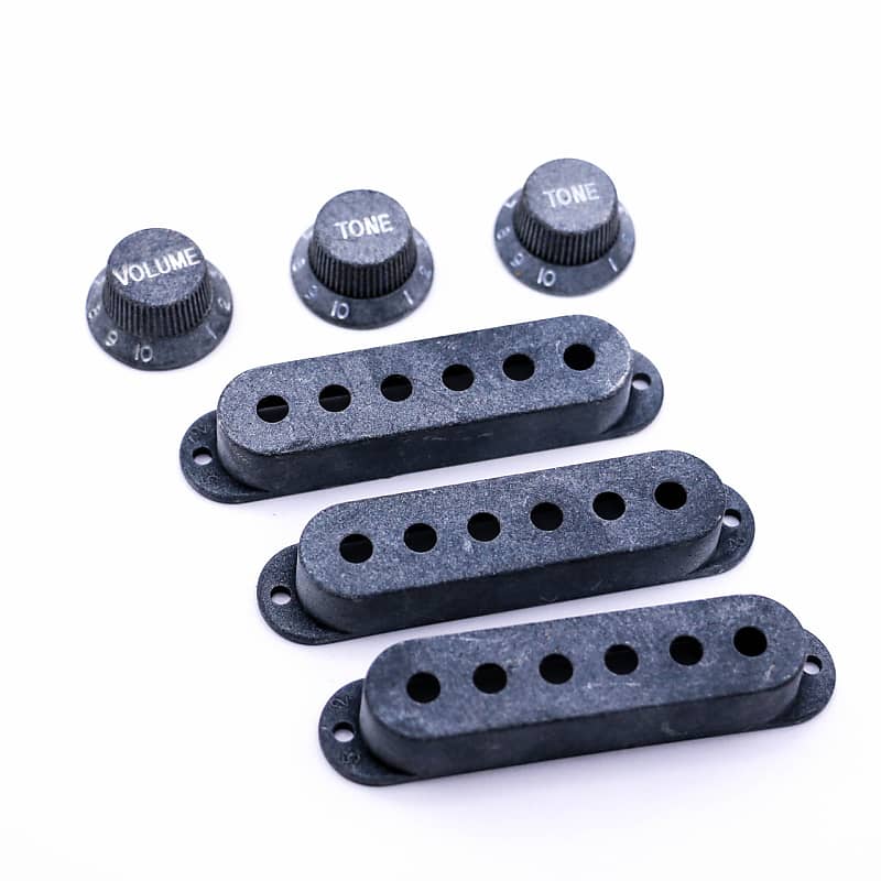 AGP ™ Relic Stratocaster ® Aged Pickups Covers *52/52/52mm | Reverb