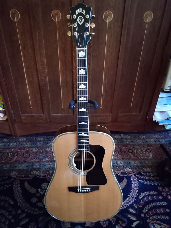 Guild D-100 NT Acoustic Guitar in Very Good condition w/ HSC, | Reverb