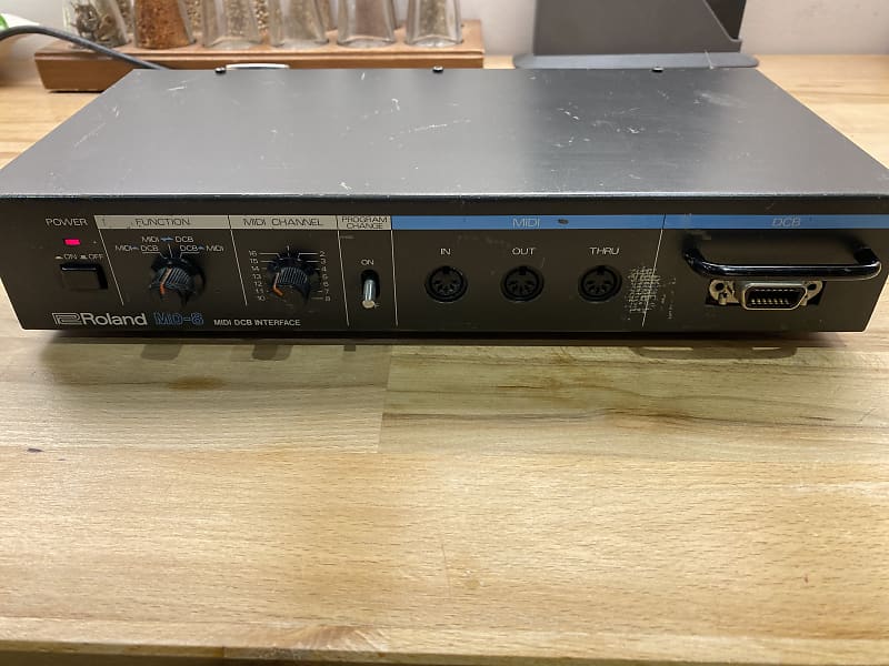 Roland MD-8 Midi Dcb 2 way converter | Reverb