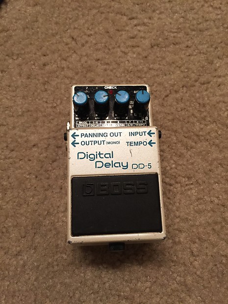 Boss DD-5 Digital Delay & FS-5U | Reverb