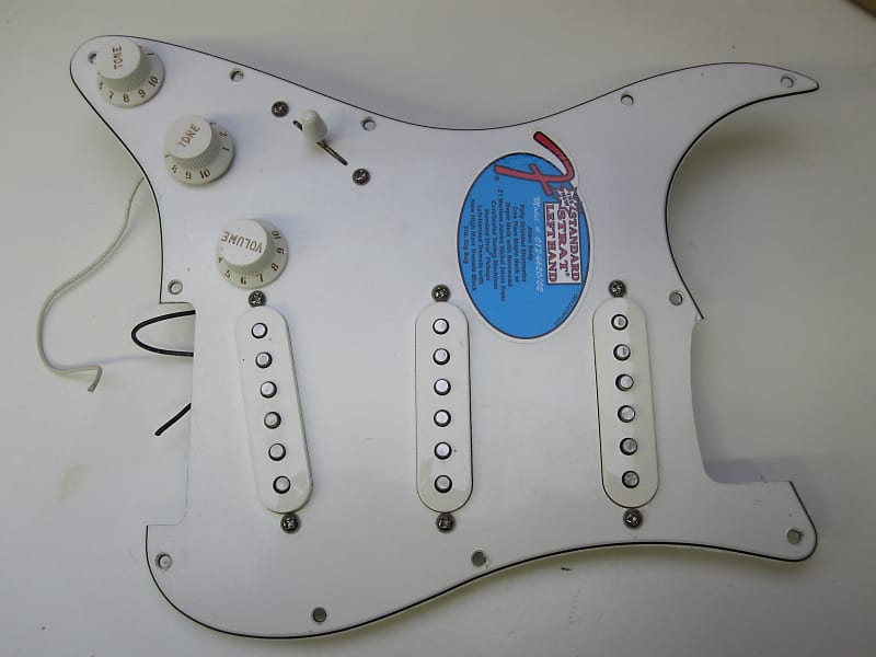 Fender Stratocaster 2006 NOS Left-Handed Pre-Wired pickguard | Reverb