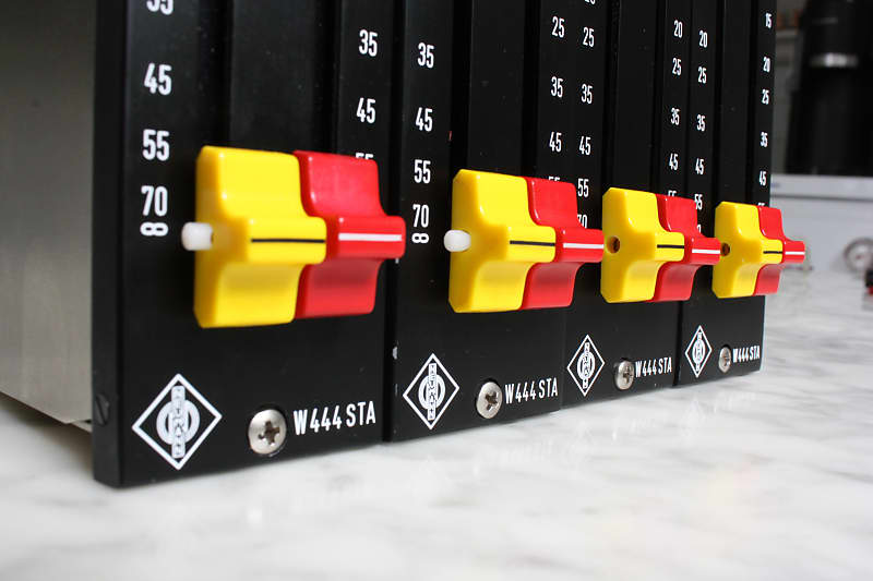 1 X Neumann W444STA - Stereo Fader - Preamp up to 20 dB - | Reverb