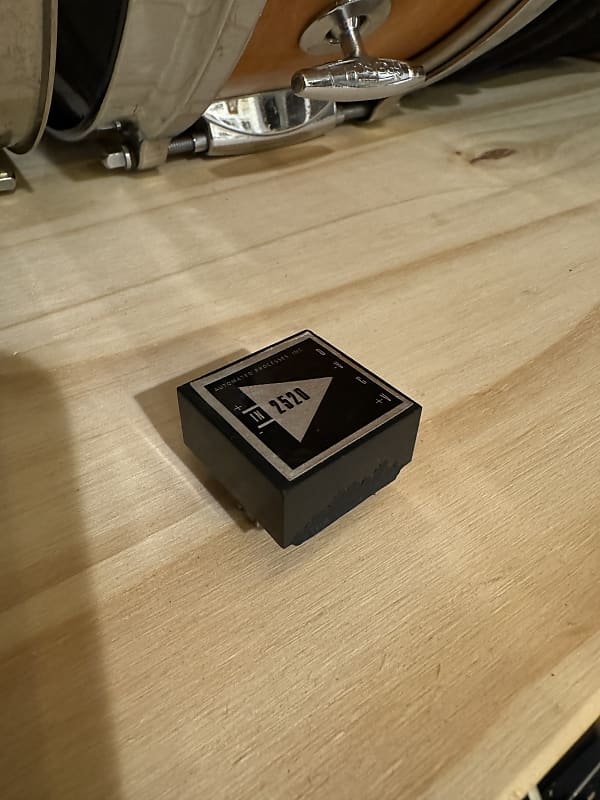 API 2520 Opamp - Black and Silver | Reverb