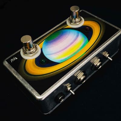 Red Midi 2 Channel Midi IN/Midi Out Passthrough Interface Box | Reverb