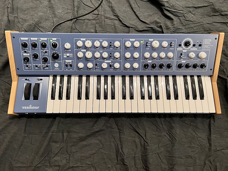 Vermona ’14 Analogsynthesizer 2017 - Blue | Reverb