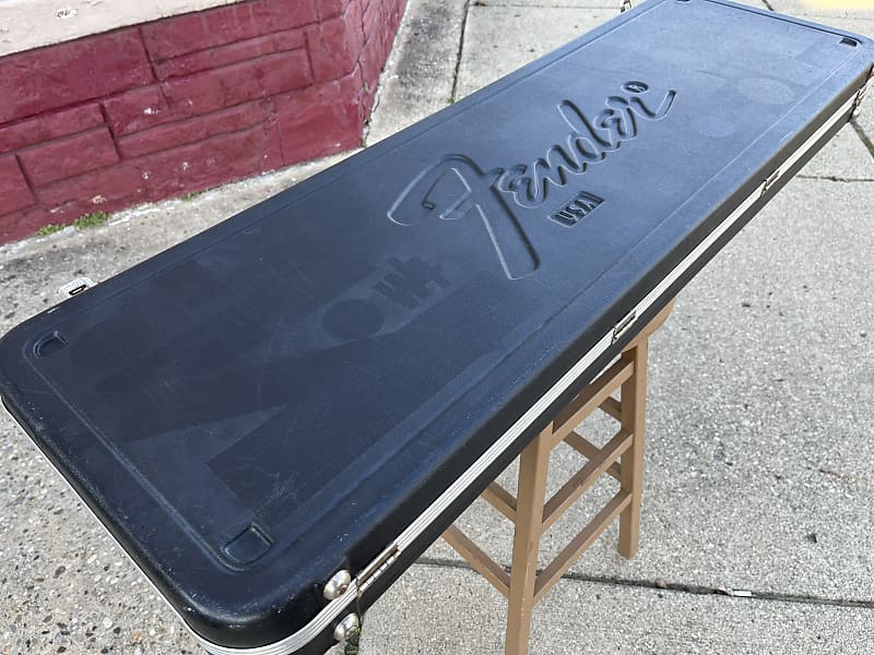Fender Musicmaster Bass - Molded Case - 1980s | Reverb