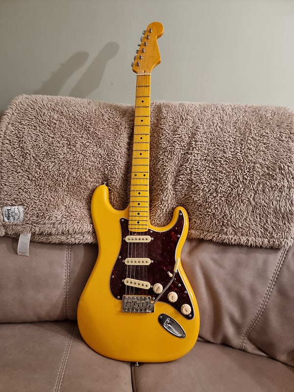 Custom Stratocaster - Yellow - Maple Neck -Wilkinson Hardware | Reverb
