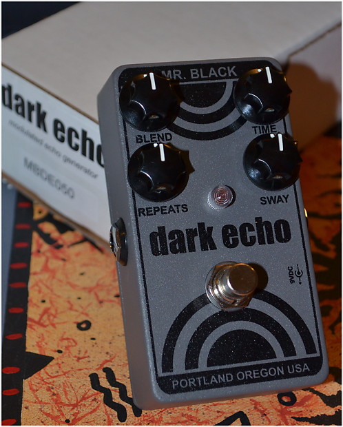 Mr. Black Dark Echo Modulated Delay | Reverb