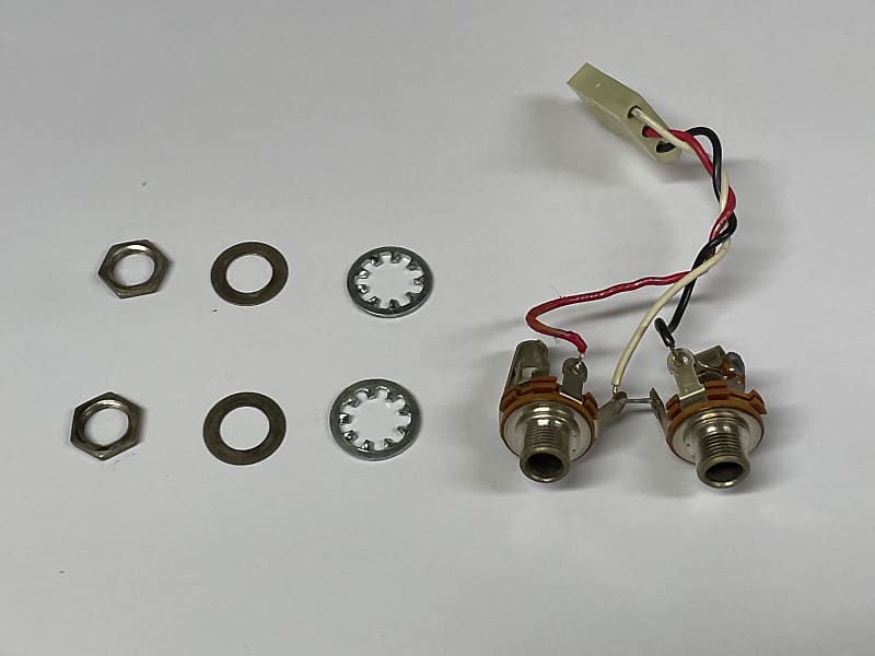 Vintage Peavey Amp Input and Output Jacks From Basic 40 Bass | Reverb