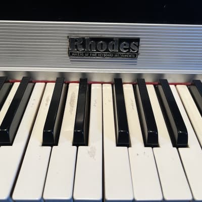 Rhodes Suitcase Piano 88-Key (1979) with Janus I Speaker | Reverb