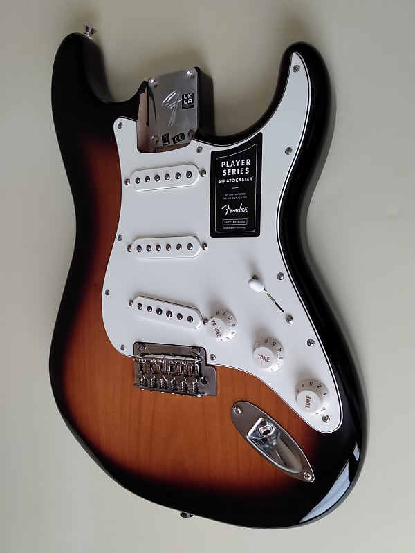 Fender Player Stratocaster - 2-Tone Sunburst | Reverb