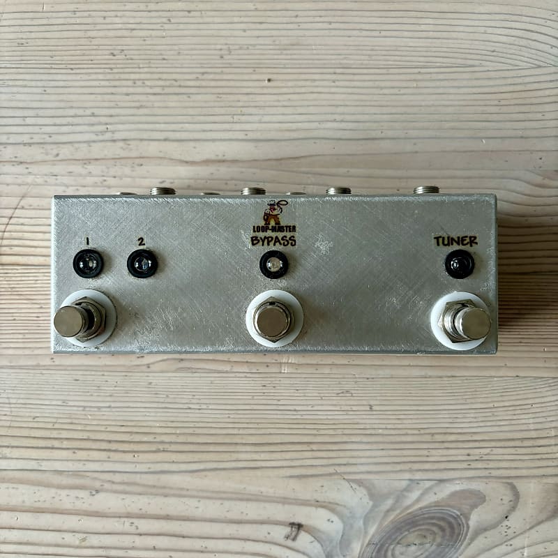 Loop-Master Mini Clean/Dirty Switcher w/Tuner Out & Master | Reverb