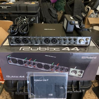 EDIROL UM-880 roland 8 IN/8 OUT USB MIDI Interface/MIDI | Reverb